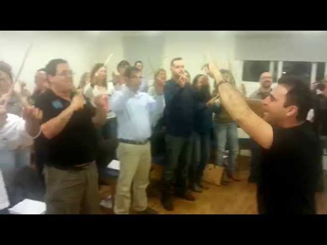 ראנצʹו (לחוות את הצלילים) מפעיל את לקוחות וידיס בסדנה לבעלי עסקים קטנים