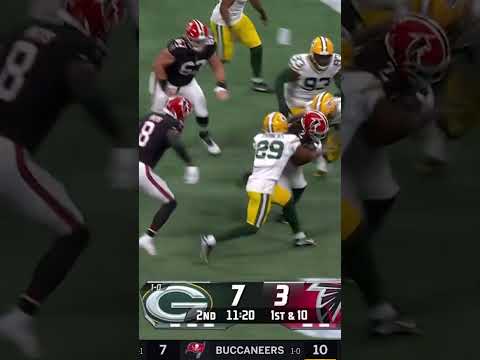 Bijan Robinson jukes defenders! | Atlanta Falcons #nfl #shorts #atlantafalcons #bijanrobinson