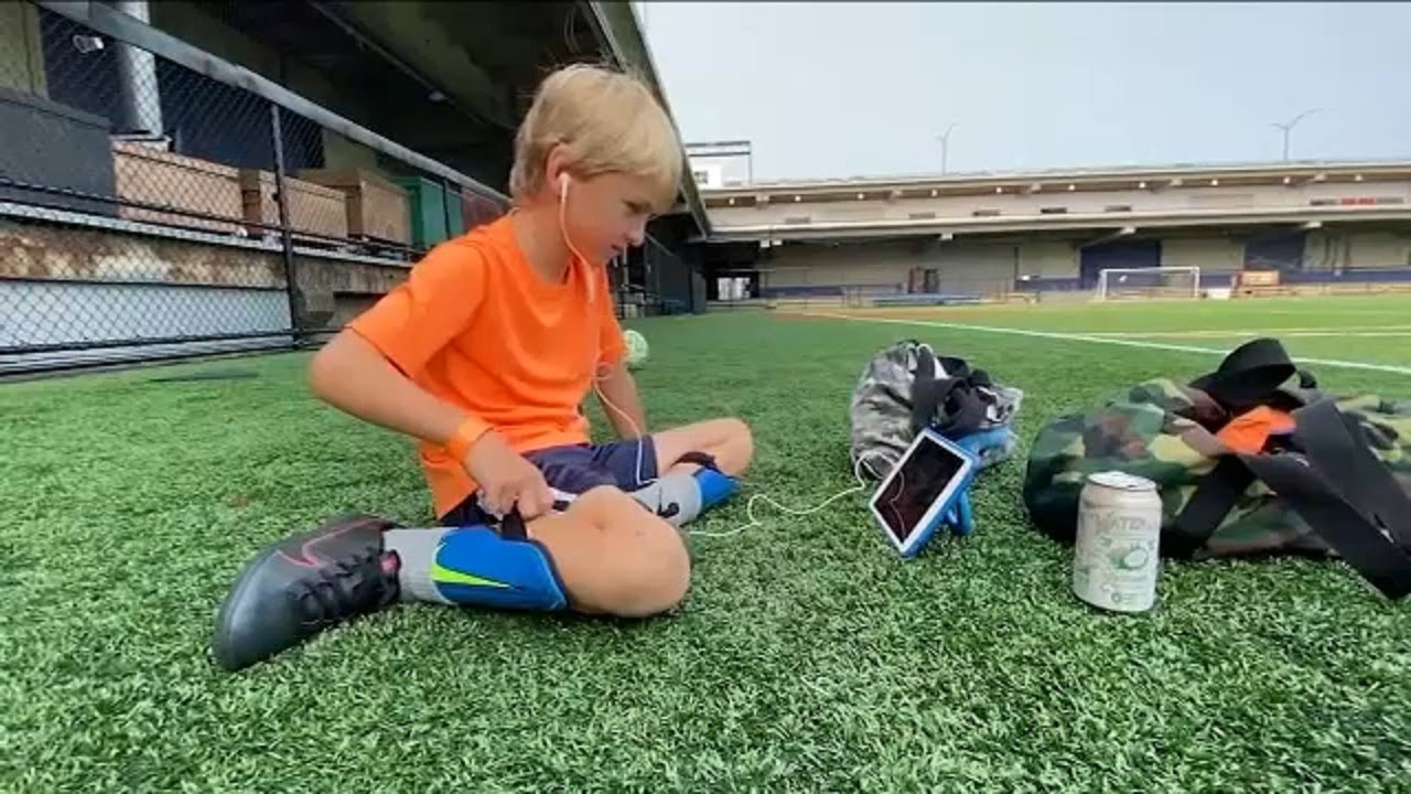 Phased-in start for NYC schools' in-person learning