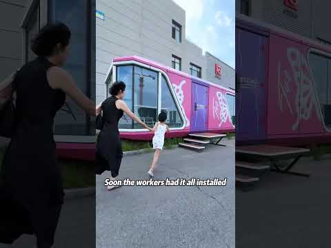 I bought a pink Barbie space capsule,what do you think? #etonghouse #tinyhouse #capsule #mobilehouse