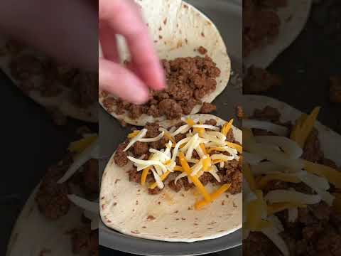 my moms easy famous 30 minute dinner cheesy beef taco!