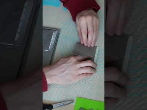 Making a duct tape wallet because AI told me to