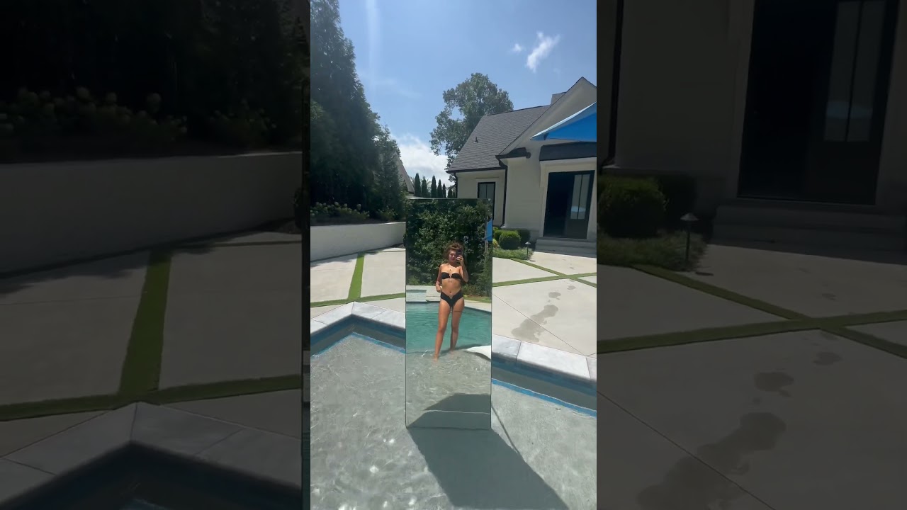 WOAH VICKY HAS A NICE HOUSE