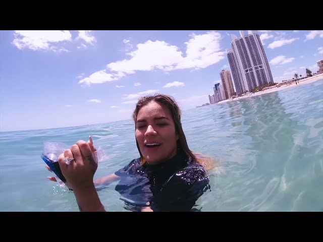 Carol G – Ocean - Videos YouTube Música