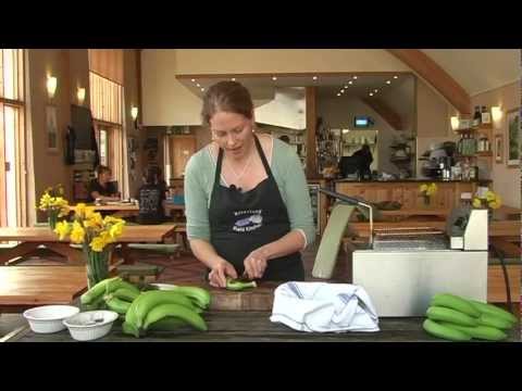 How to cook green bananas