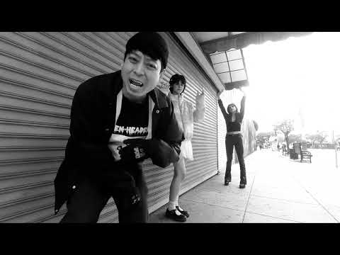 A Wall of Blood (Deluxe) – TEN-HEADED SKELETON