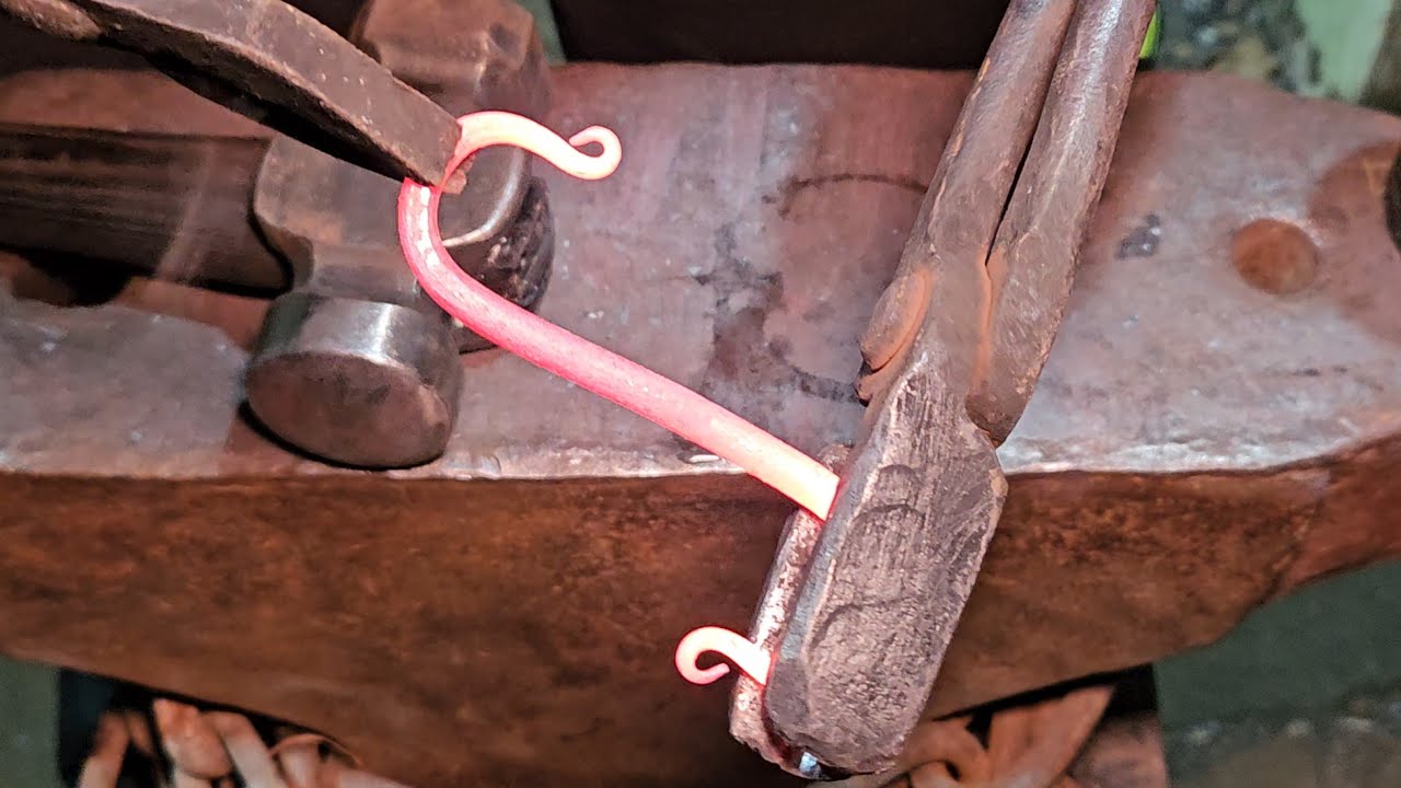 Forging S Hooks Beginner Blacksmithing Tutorial