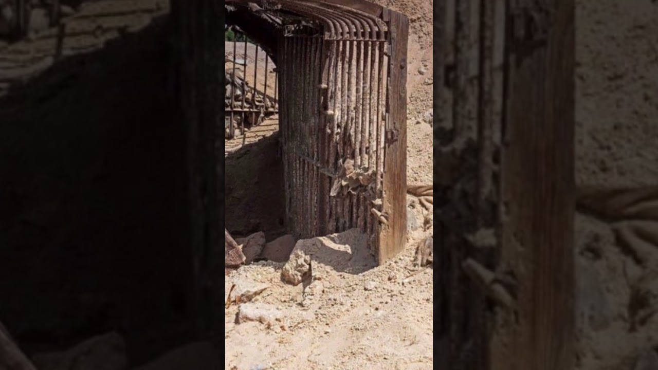 Mars perseverance rover capture A broken iron door on the desert of this planet