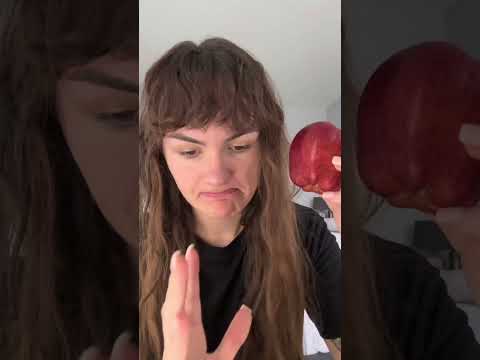 When you try to bite into an apple #funny #toothless #dentures