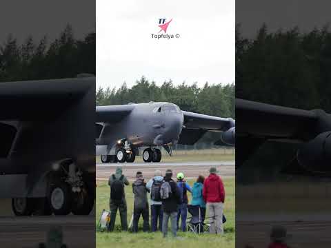 B-52 doing Crab Walking