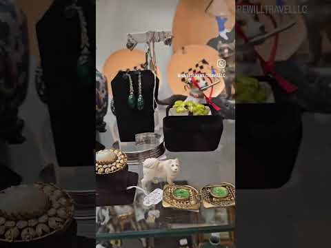Sturbridge Antique Shops #treasurehunting #roadtrip ##gemology #Antiques #vintage ##rarefind #gems