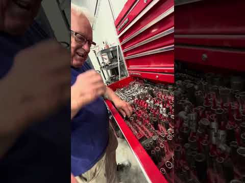 84 year-old man rebuilds a 1957 Ford Fairlane 500 convertible #automobile 