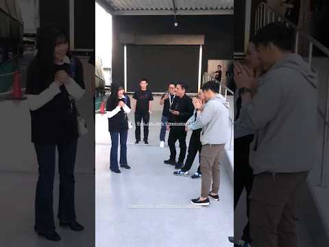 Di Depan Ariel Noah Penyanyi Asal Jepang Menyanyikan Moshimo Mata Itsuka (Mungkin Nanti)