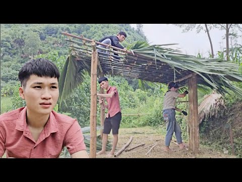 Phuong is worried about Nam's health when he doesn't rest all day at work.