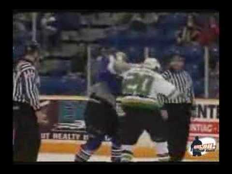 Dylan Garrioch vs Brett Gallant