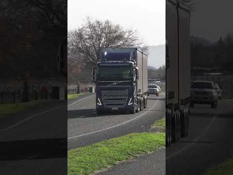 TRUCK SPOTTING HEAVY LOADS: TRUCKING WITH THE BIG BOYS #bigtruckdriver #bigrig