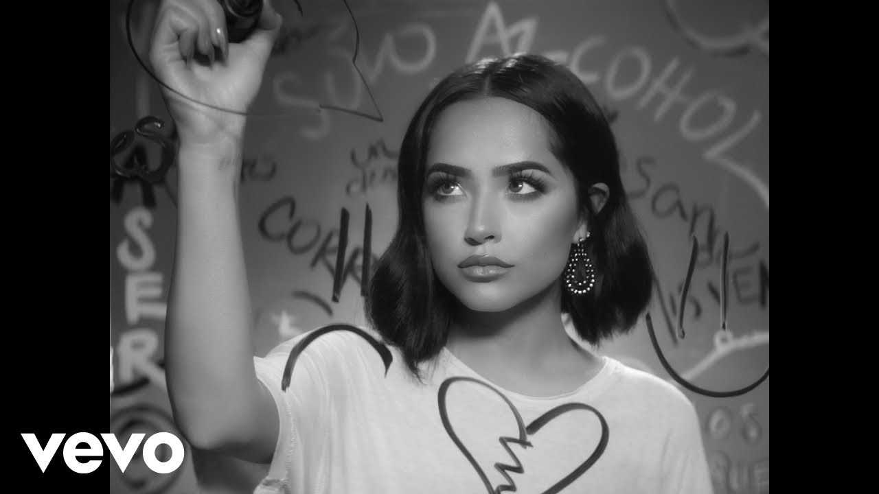 Becky G Ft. Mau y Ricky – Me Acostumbre (Visual Video)