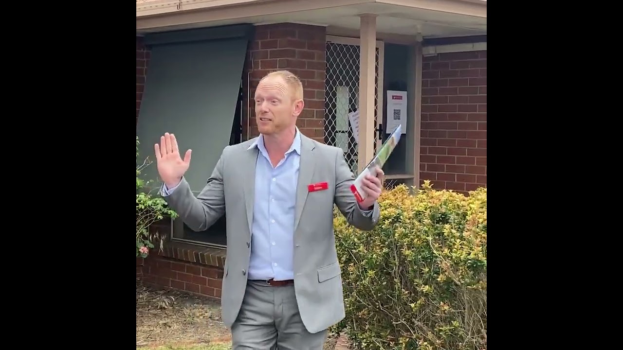 Adrian Foster - fosterfroling real estate - realestate.com.au