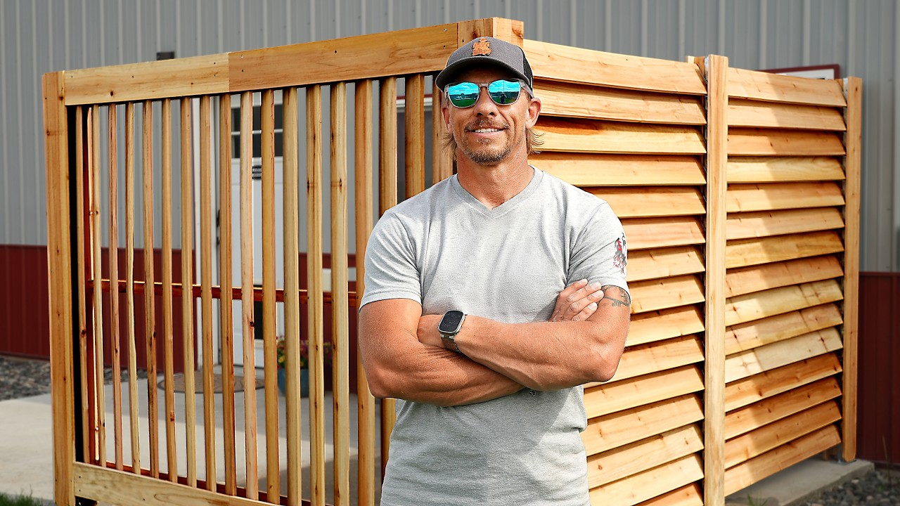 This Fence Design Is Anything But Boring (Easy Louvered Fence)
