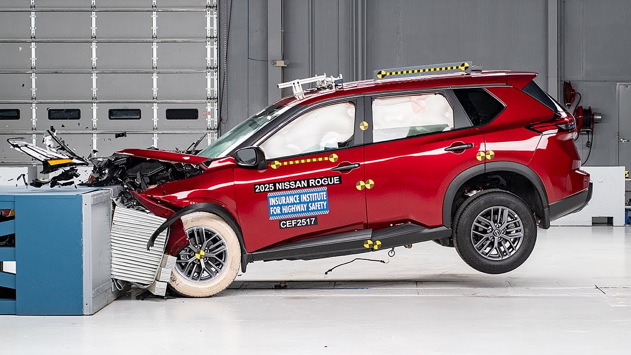 2025 Nissan Rogue Gets Acceptable Rating in Two IIHS Crash Tests ...