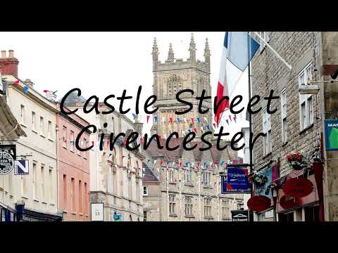 How to pronounce Castle Street Cirencester in English?