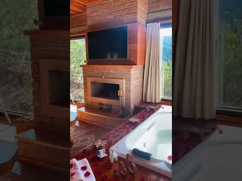 A vista da suíte da Casa 2 é fantástica 😍 #moradadoscanyons #chale #destinos #romance