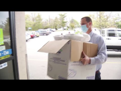 Food Lion employees enjoy Sharkey’s thanks to Food for Frontline
