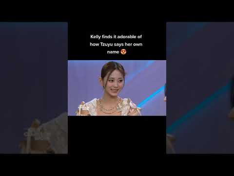 Kelly try to pronounce the name Tzuyu and she finds it adorable