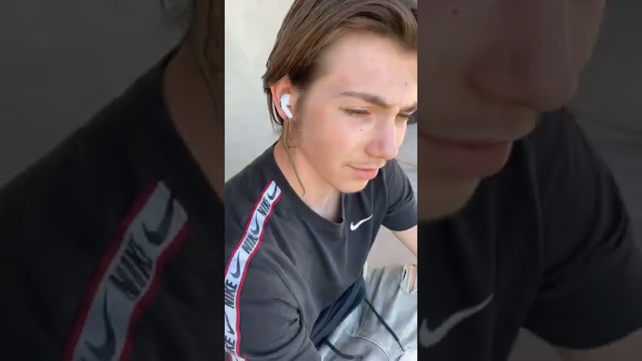 Guy Gets Friend's Ear Bitten by Lizard - 1340538