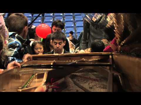 Video: Auckland Philharmonia Orchestra presents the World's Longest ...