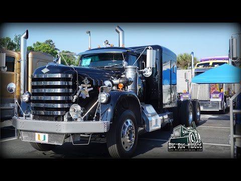 Diamond T - Truck Walk Around