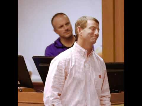 Deshaun Watson surprises Dabo Swinney with 2019 Allstate AFCA Good Works Team award