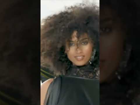 The sexy Imaan Hammam and her hairstyle