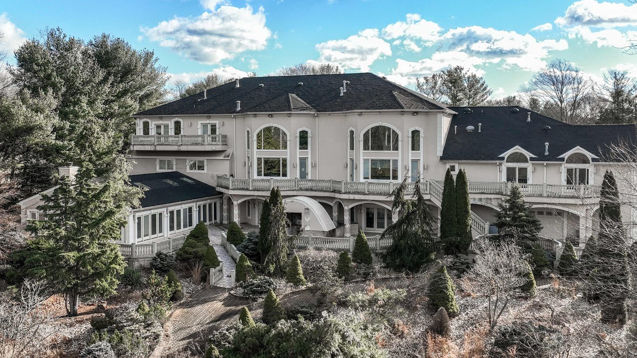 Geolocating a mansion that’s not owned by a mafia boss and isn’t worth ...