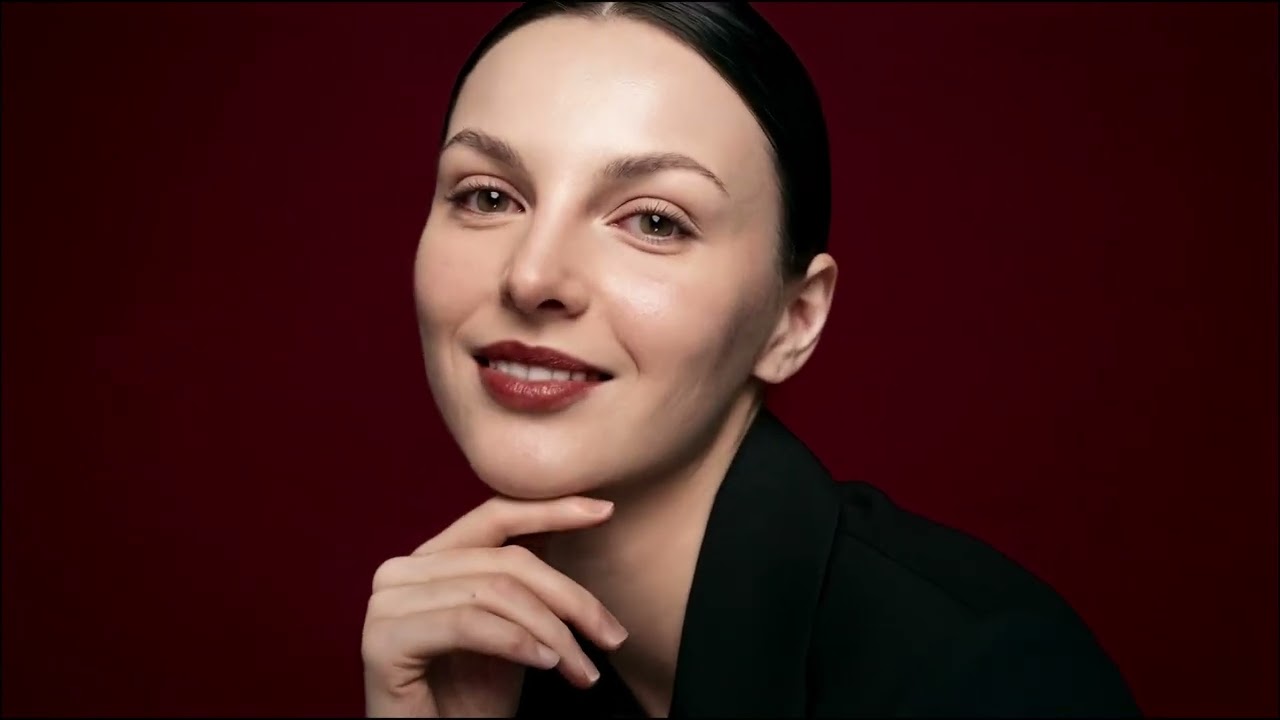 Glossmo - AI-Powered Premium Lipstick Brand Video Ad