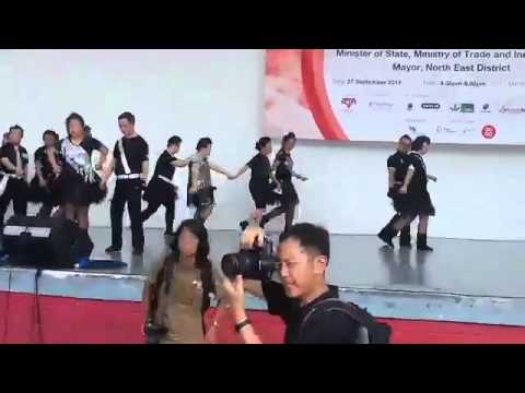 Roy and Han Hui Hui go full retard | New Worlds