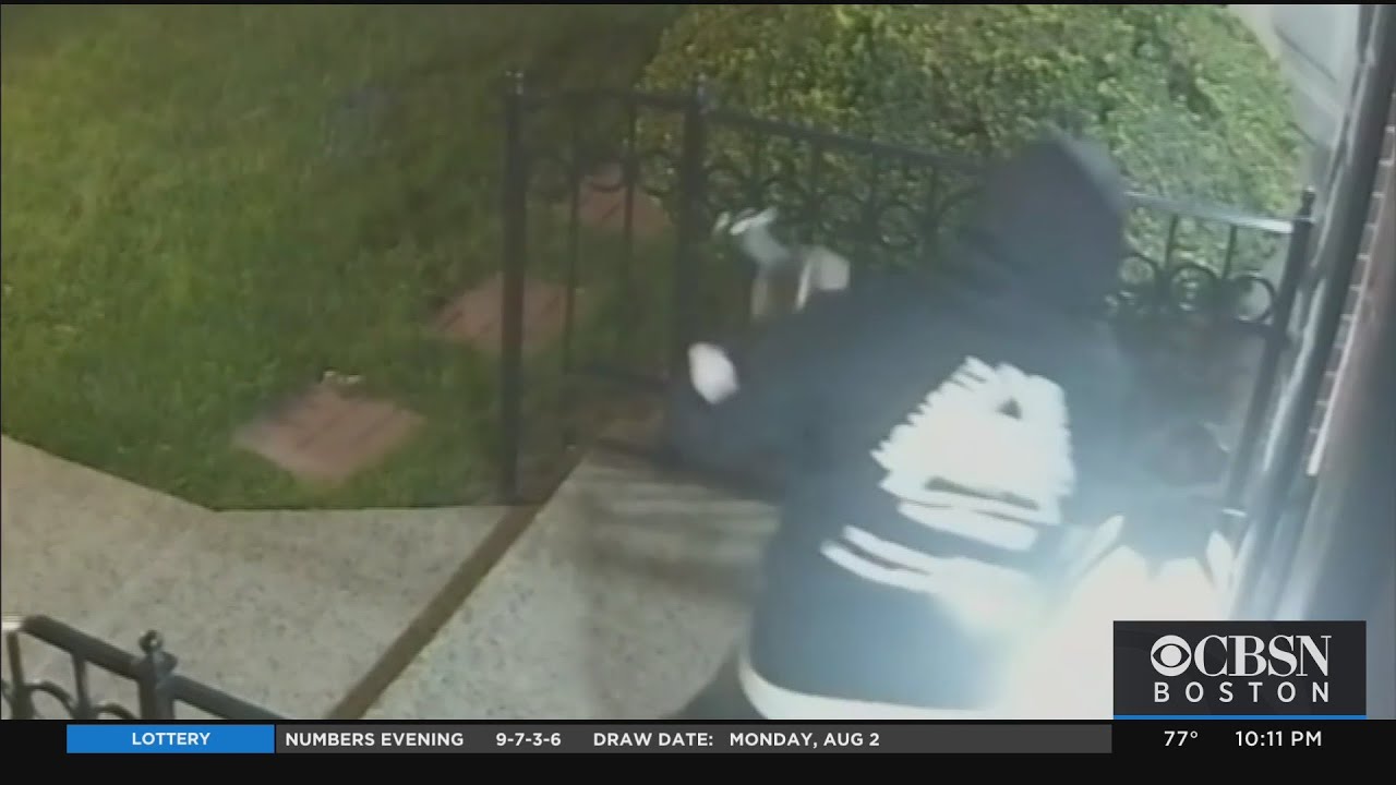 Surveillance Video Shows Suspect Smashing Into, Running From Franklin Jewelry Store During Robbery