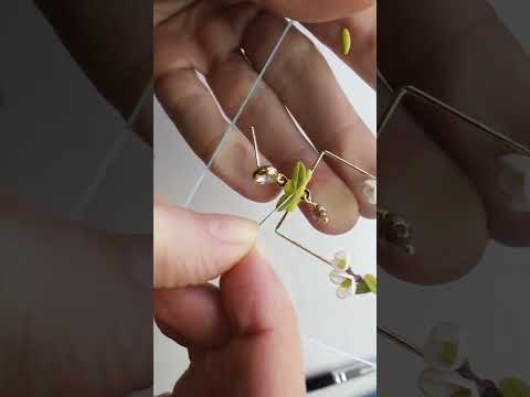 Polymer clay earrings Polymer Clay Flower earrings Translucent Polymer clay Floral Jewelry #shorts