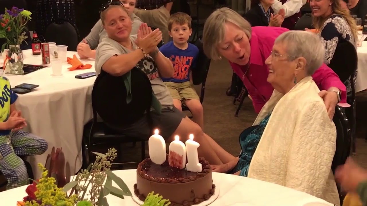 Lois 100th birthday cake