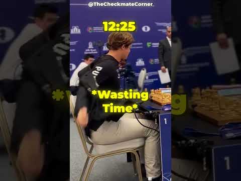 He did it againπ Magnus arrives late to the world rapid championships versus Tigran Petrosian #chess