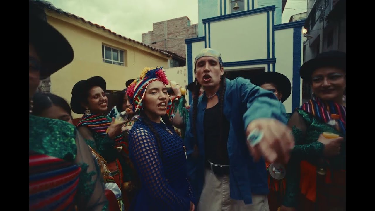 Xiuhtezcatl y Renata Flores - SÍGUEME (Video Oficial)