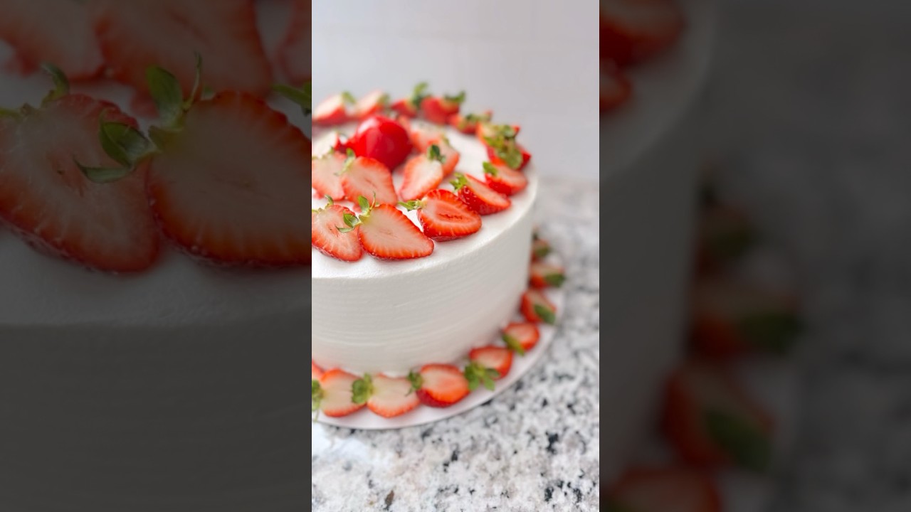 decorate a tres leches cake with me🍰#foryou #fypシ #falldesserts #fyp #tresleches #pasteltresleches