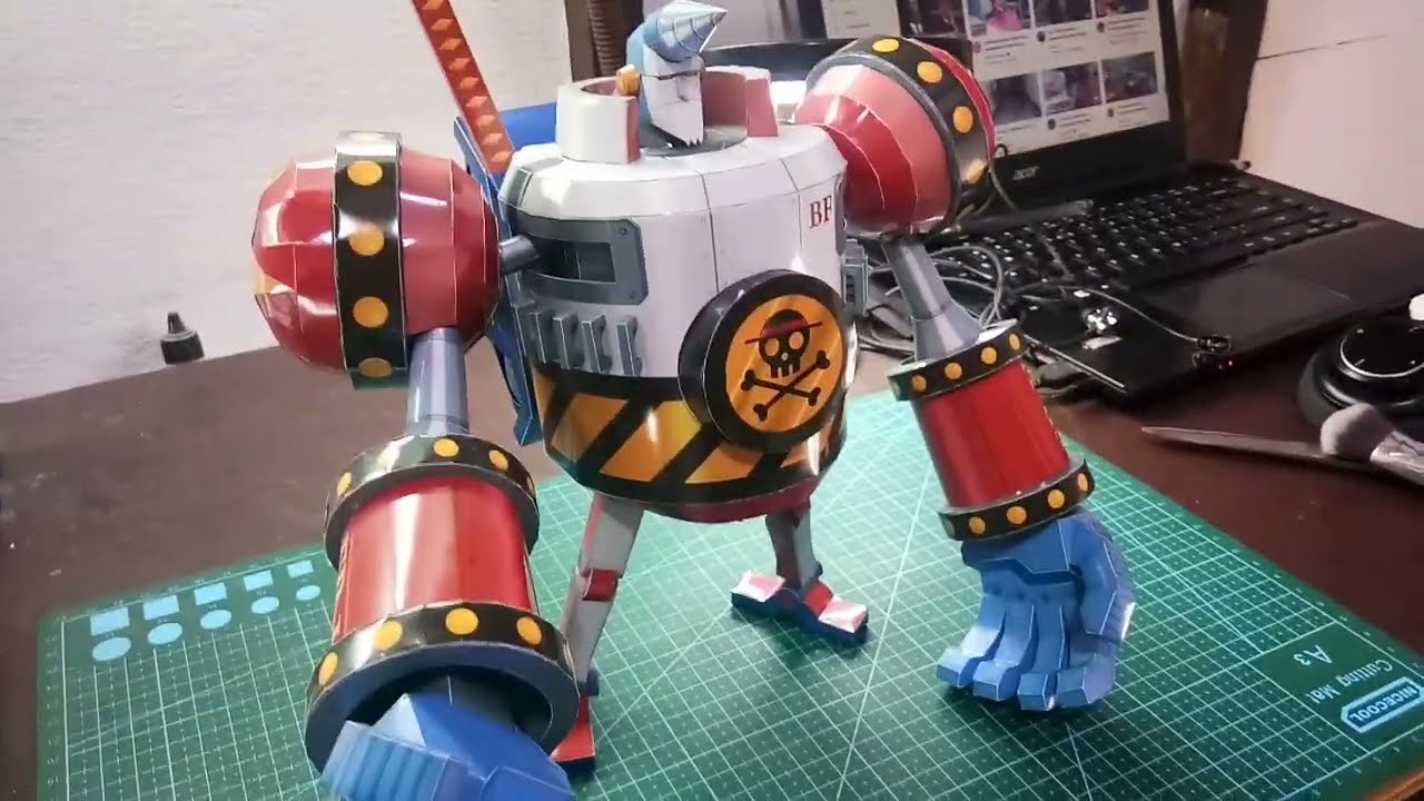 One Piece: General Franky (Papercraft)