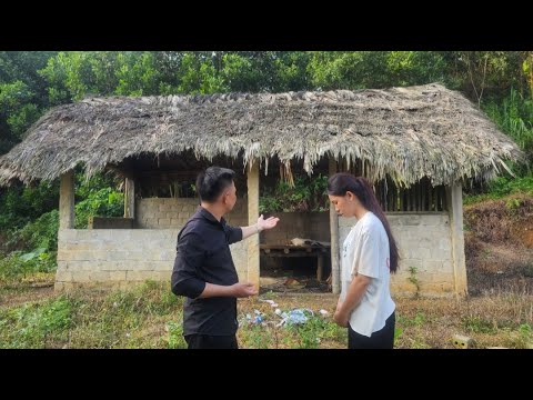 The poor girl was helped by a man who gave her a house that had been abandoned for many years.