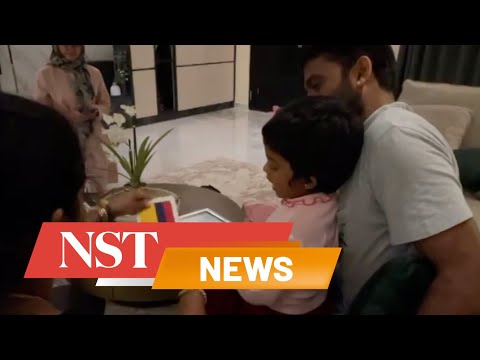 Girl, 4, breaks records by identifying all periodic table elements in 1 minute and 35 seconds