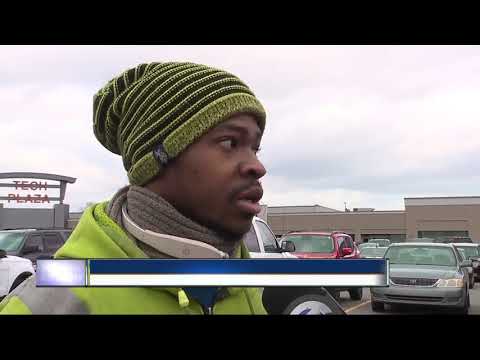 Woman robbed inside Warren Walmart on Christmas Eve