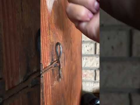 Child lock on the Biltong box.