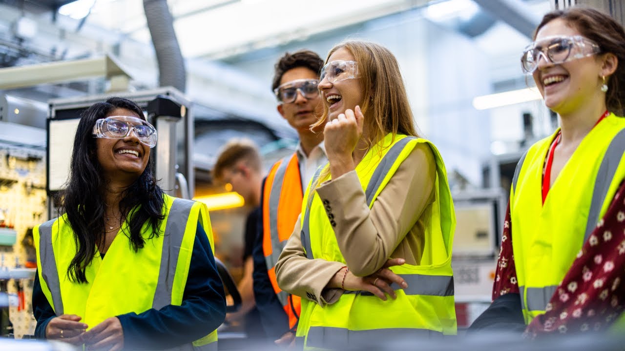 Join the Danfoss Postgraduate Program and start your sustainable career!