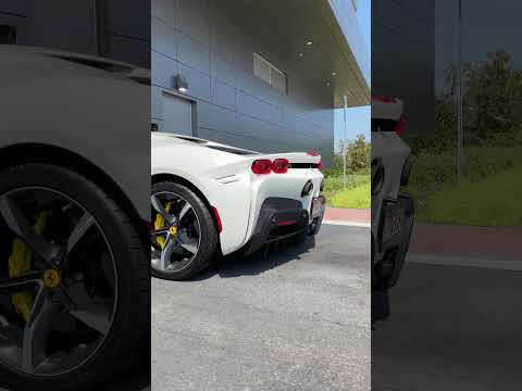 Ferrari SF90 Stradale in Bianco 🤍🤍🤍