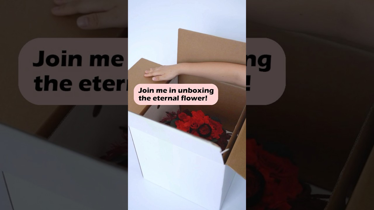 🌱💚 Watch the unboxing of Sweetie's eco-friendly preserved flower gifts!
